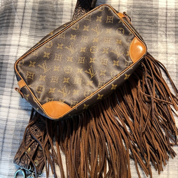 Louis Vuitton | Bags | Vintage Boho Lv Bag Authentic Louis Revamped ...